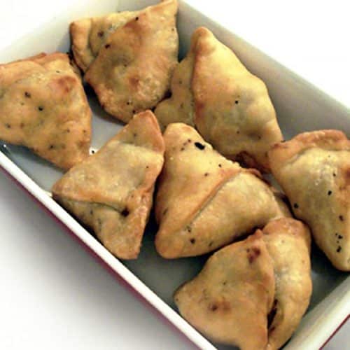 Punjabi-style Aloo Samosas (Potato Samosas) - Hooked on Heat