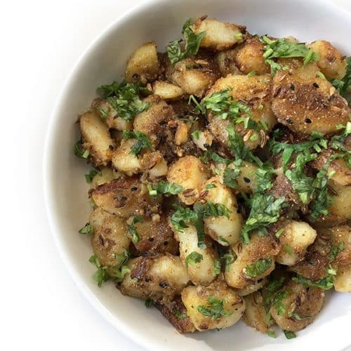 Dry Aloo Sabzi or Sukhe Aloo (Sauteed Potatoes) - Hooked on Heat